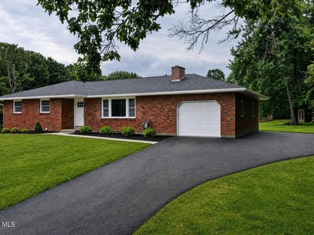 226 Snyders Lake Rd, Wynantskill, NY 12198