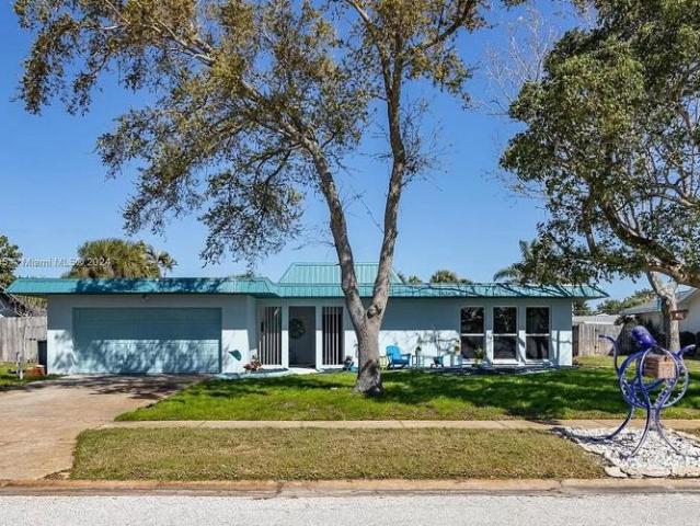 226 Sand Pine Rd, Indialantic, FL 32903