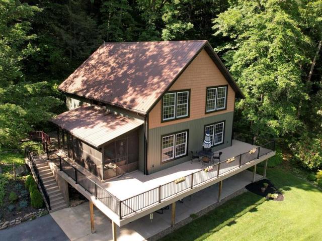 226 Strawberry Hill Road