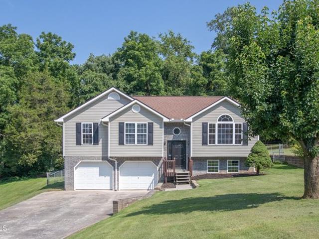 226 Post Oak Dr, Kingsport, TN 37663