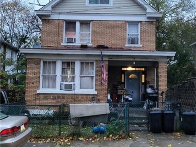 226 Parkfield St, Pittsburgh, PA 15210