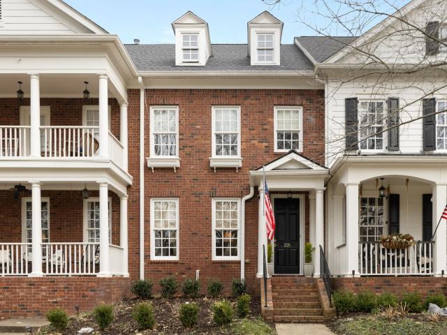 226 Pearl St