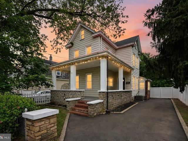 226 Robertson Ave, Morrisville, PA 19067