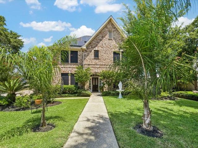 226 Rollingwood Cir, Baytown, TX 77520