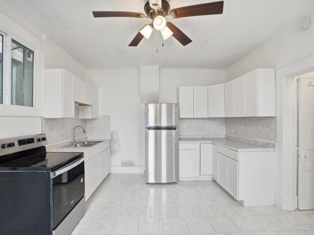 226 W 10th Street