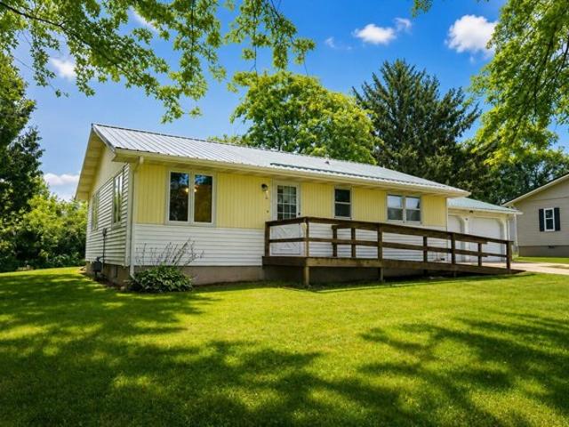 226 W 1st St, Gays Mills, WI 54631
