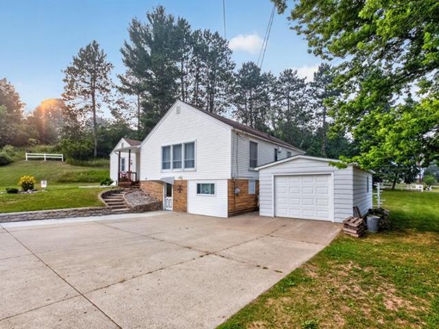 226 W Church Ave, Reed City, MI 49677