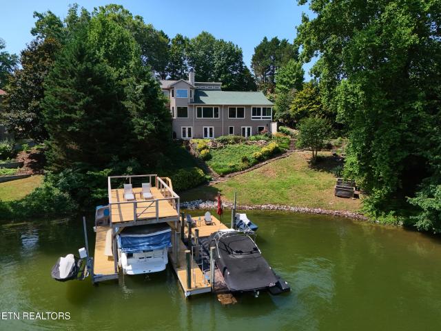 226 W Cove Drive