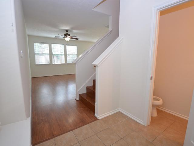 226 W Stedhill Loop