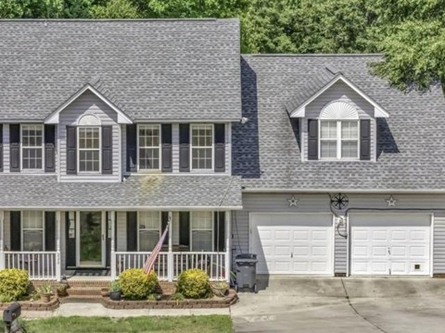 226 Yorkshire Dr, Cameron, NC 28326