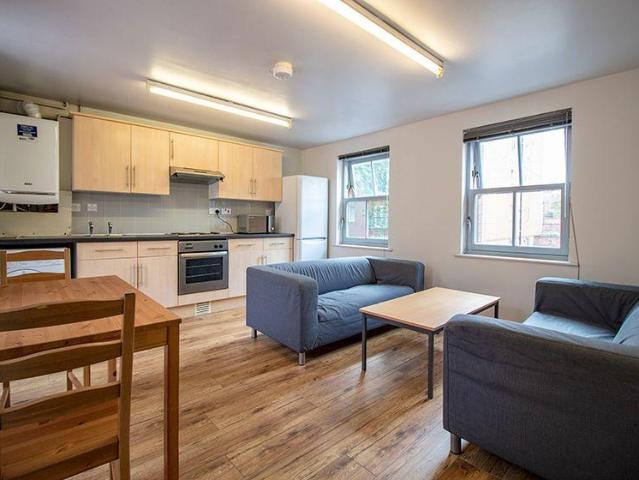226b North Sherwood Street. 3 bed flat to rent £1,287 pcm £297 pw