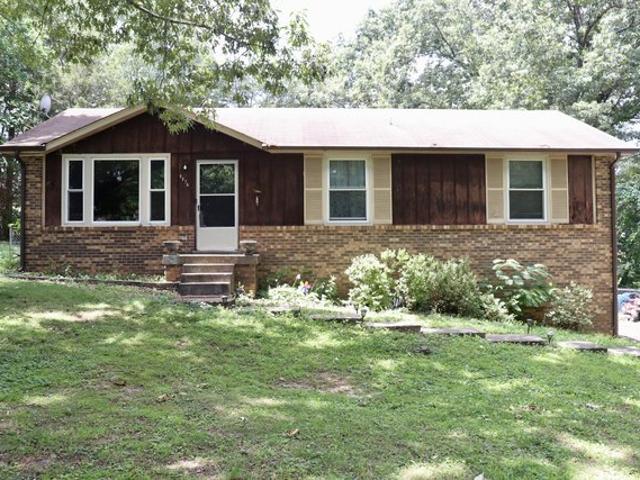 2274 Blakemore Dr, Clarksville, TN 37040