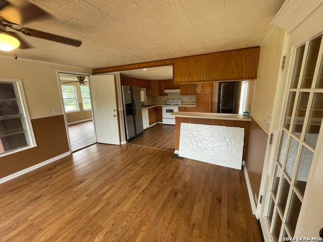 2275 N Hwy 16