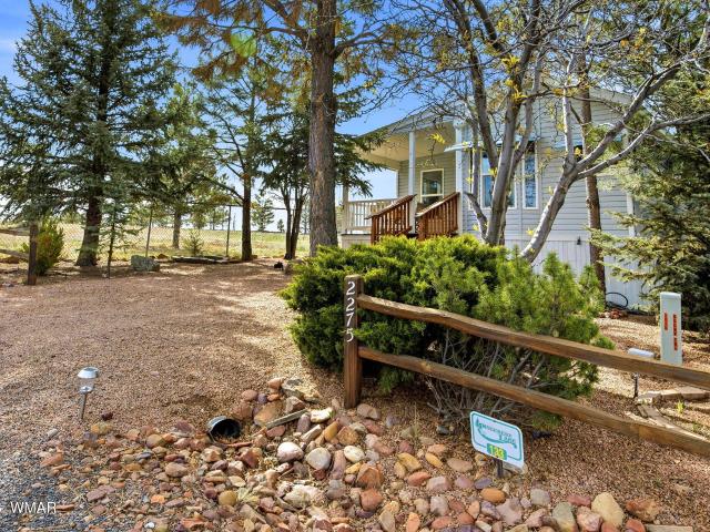 2275 Old Crooks Trail