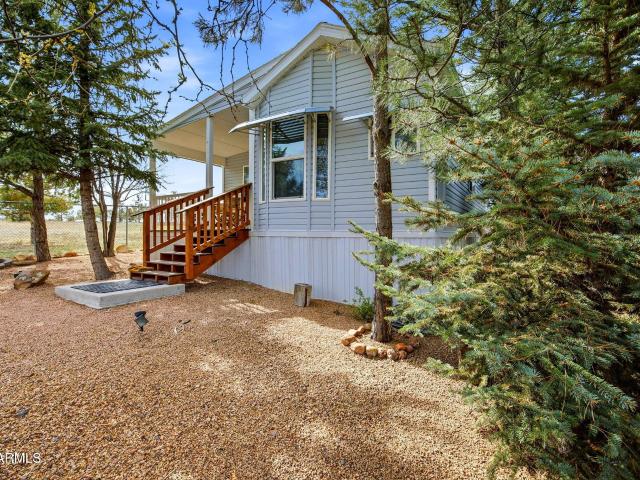 2275 Old Crooks Trail, Overgaard, AZ 85933 | MLS #260745