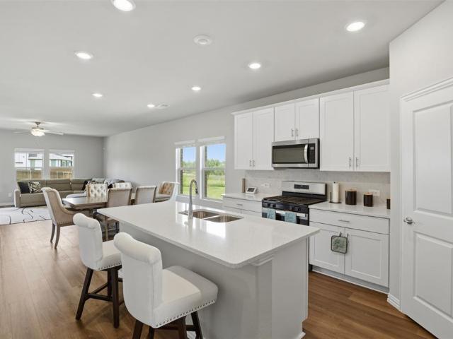 2275 Cliff Springs Drive