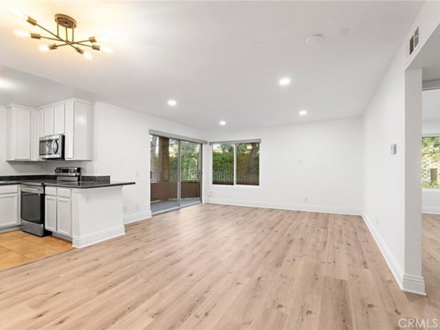 2275 Del Mar Way Unit 207, Corona, CA 92882