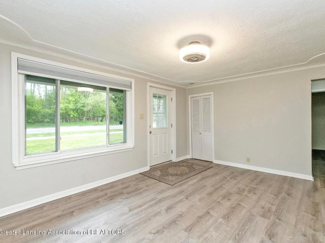 2275 E Lake Lansing Road