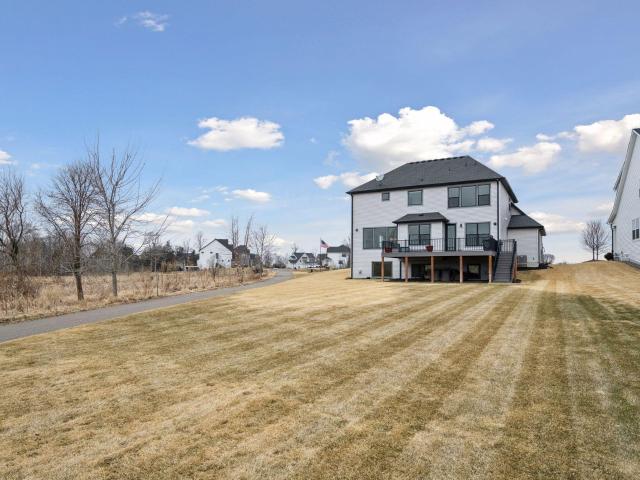 2275 Lakeshore Point Drive NE