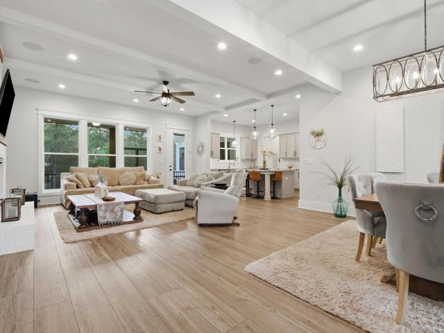 2275 River Bluffs Drive