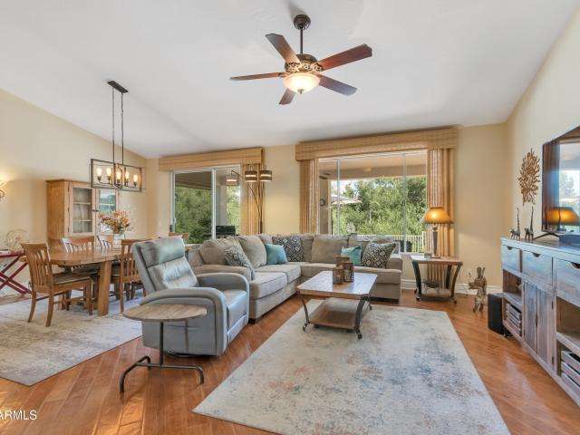 2275 w running iron lane