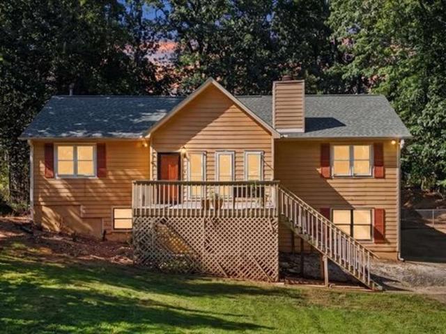 2276 Mohawk Trl, Acworth, GA 30102