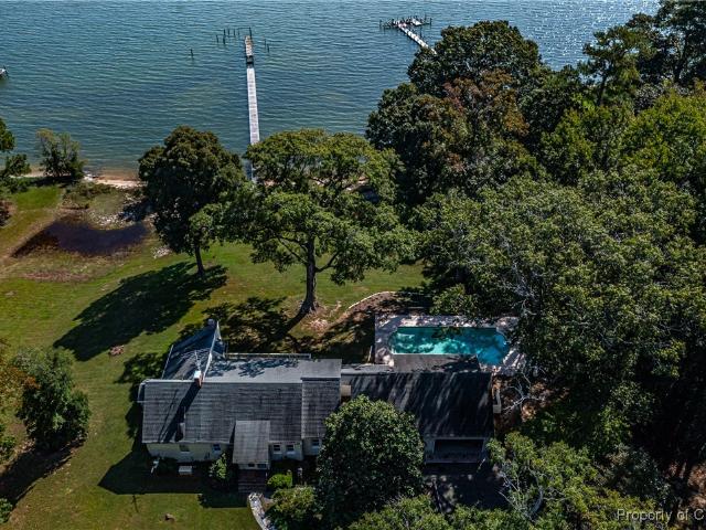 2276 Mosquito Point Road