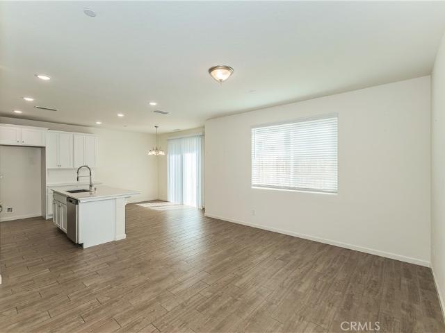 2276 N Columbus Drive