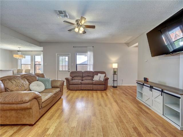 2276 Hillcrest