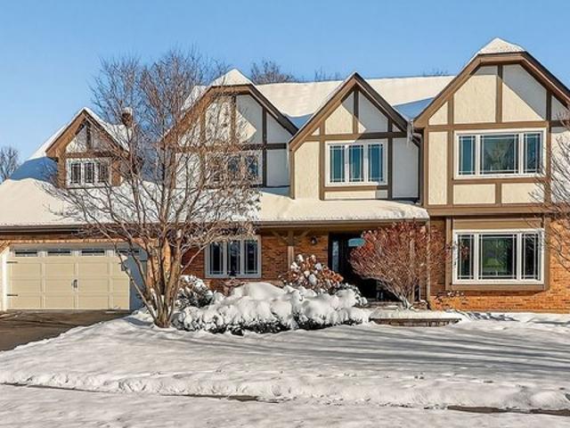 2276 Kaskaskia Ct, Naperville, IL 60565