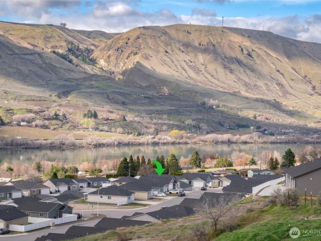 2276 SE Sage Brooke Rd, East Wenatchee, WA 98802 | MLS #2485 | Compass