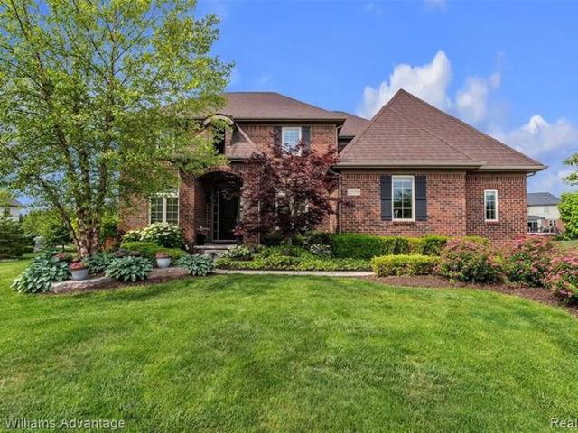 22779 Bedford Ct, Lyon Township, MI 48167