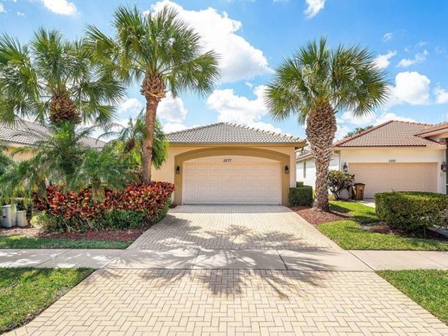 2277 Egret Cove Dr, West Palm Beach, FL 33411