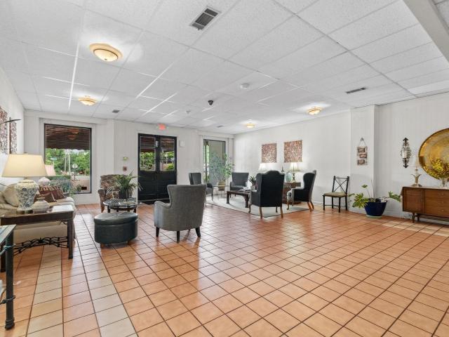 2277 union ave