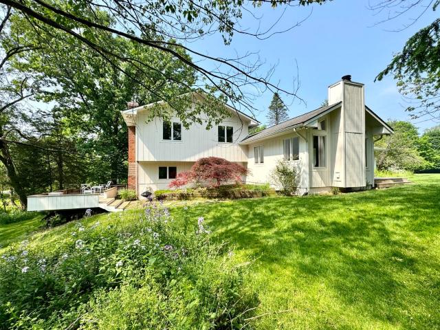 2277 W Huron River Drive, Ann Arbor, US, MI