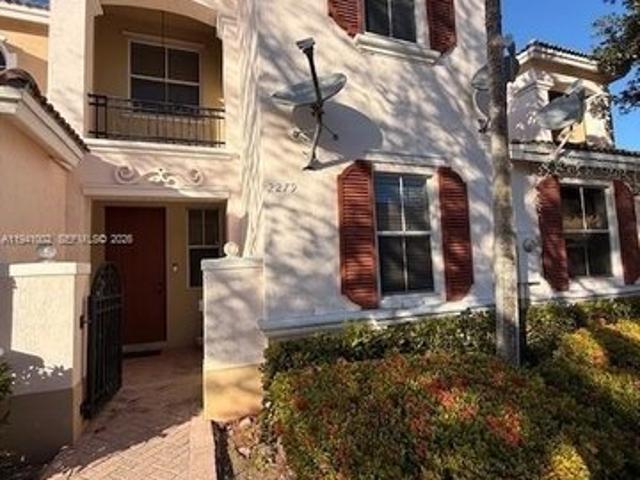2279 NE 42nd Cir, Homestead, FL 33033