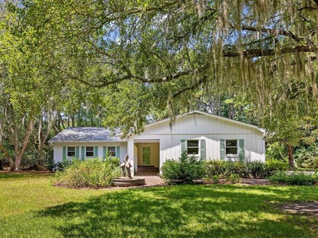 2279 Waverly Rd, Pawleys Island, SC 29585