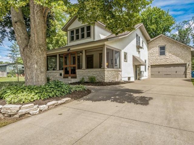 2279 8th St, White Bear Lake, MN 55110