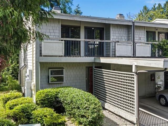 22703 Lakeview Dr Apt E1, Mountlake Terrace, WA 98043