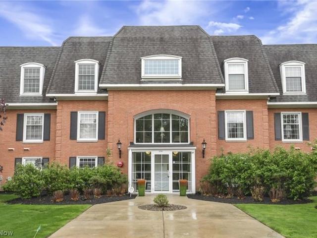 22701 Center Ridge Rd Apt 212, Rocky River, OH 44116
