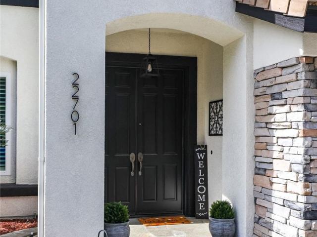 22701 Foxridge