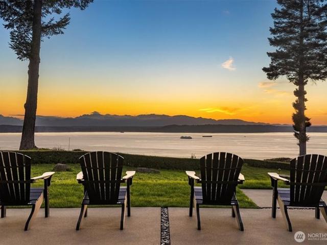 22702 Dogwood Ln, Woodway, WA 98020
