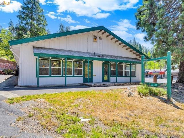 22709 Twain Harte DR