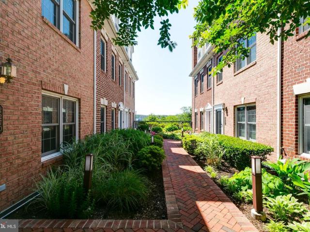 2270 S Garfield Street # 4