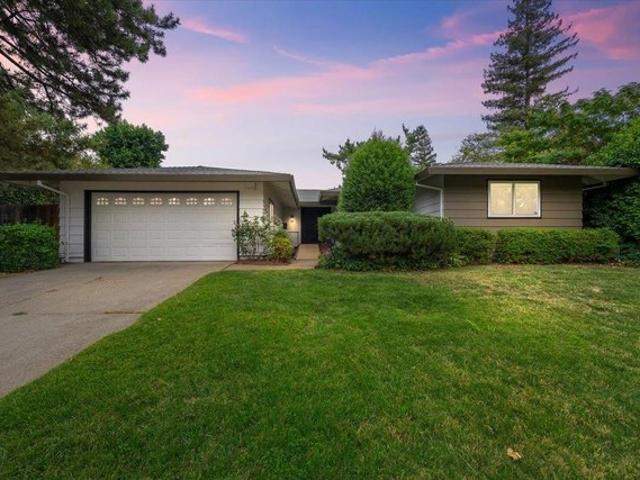 2270 W LA Loma Dr, Rancho Cordova, CA 95670