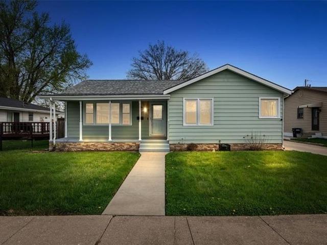 2270 24th Ave, Marion, IA 52302