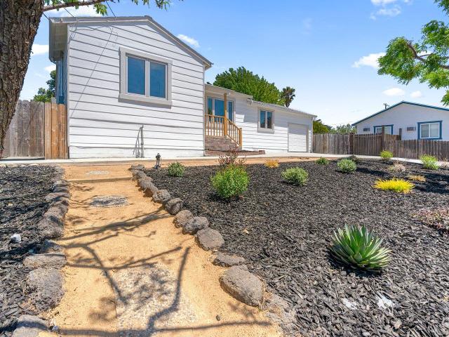 2271 Hemlock Avenue