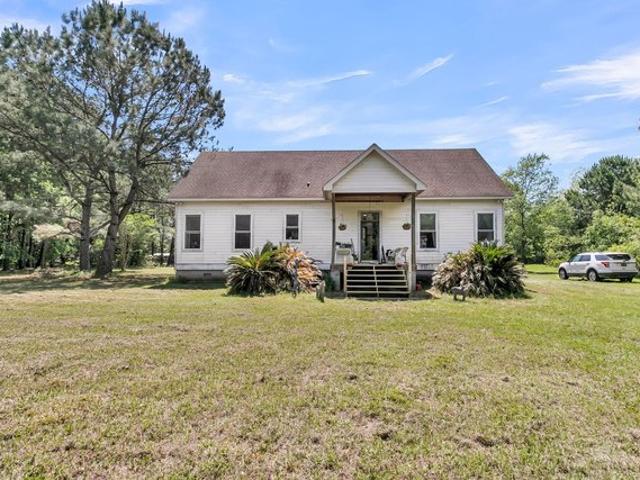 2271 Leadenwah Dr, Wadmalaw Island, SC 29487
