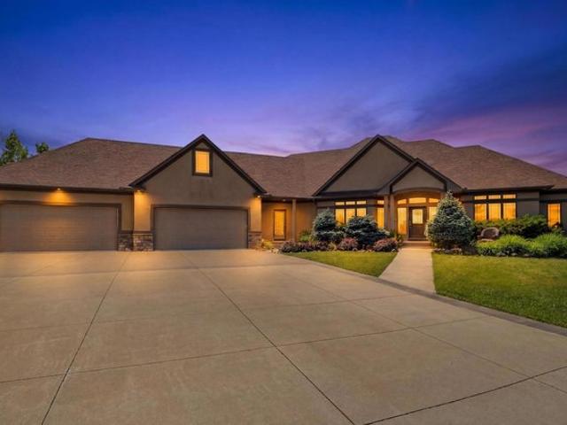 22720 Sweeney Ln, Lakeville, MN 55044