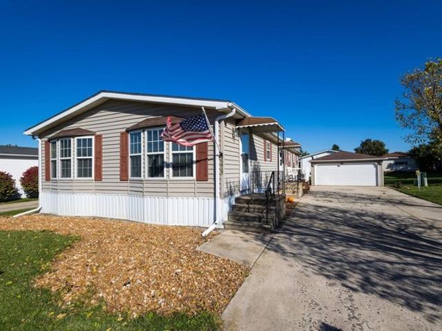 22727 S Butler Ln, Frankfort, IL 60423